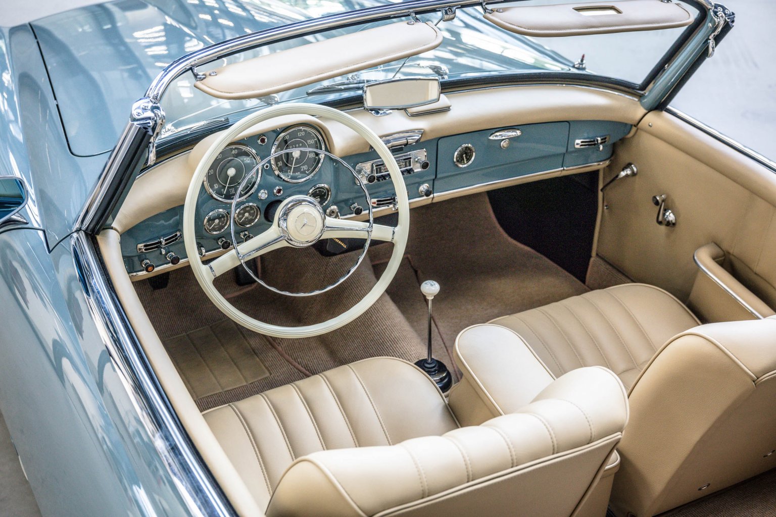 Mercedes 190SL (1956) - Drivers Hall