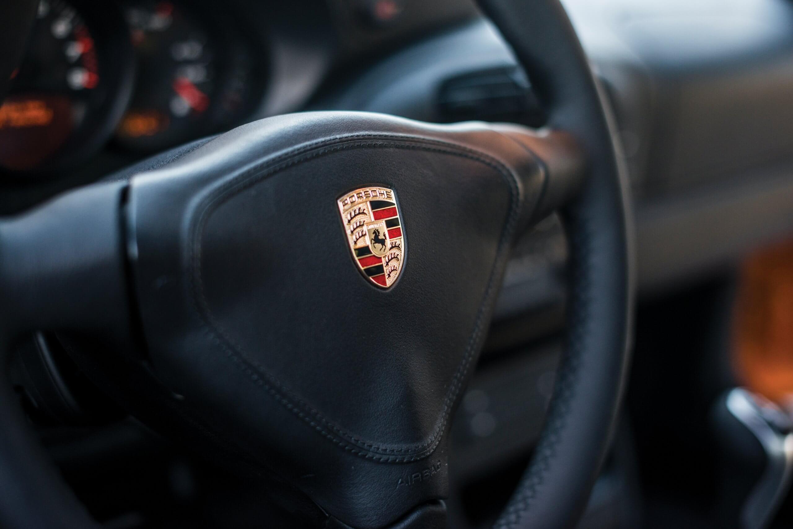 Porsche 996 - Drivers Hall