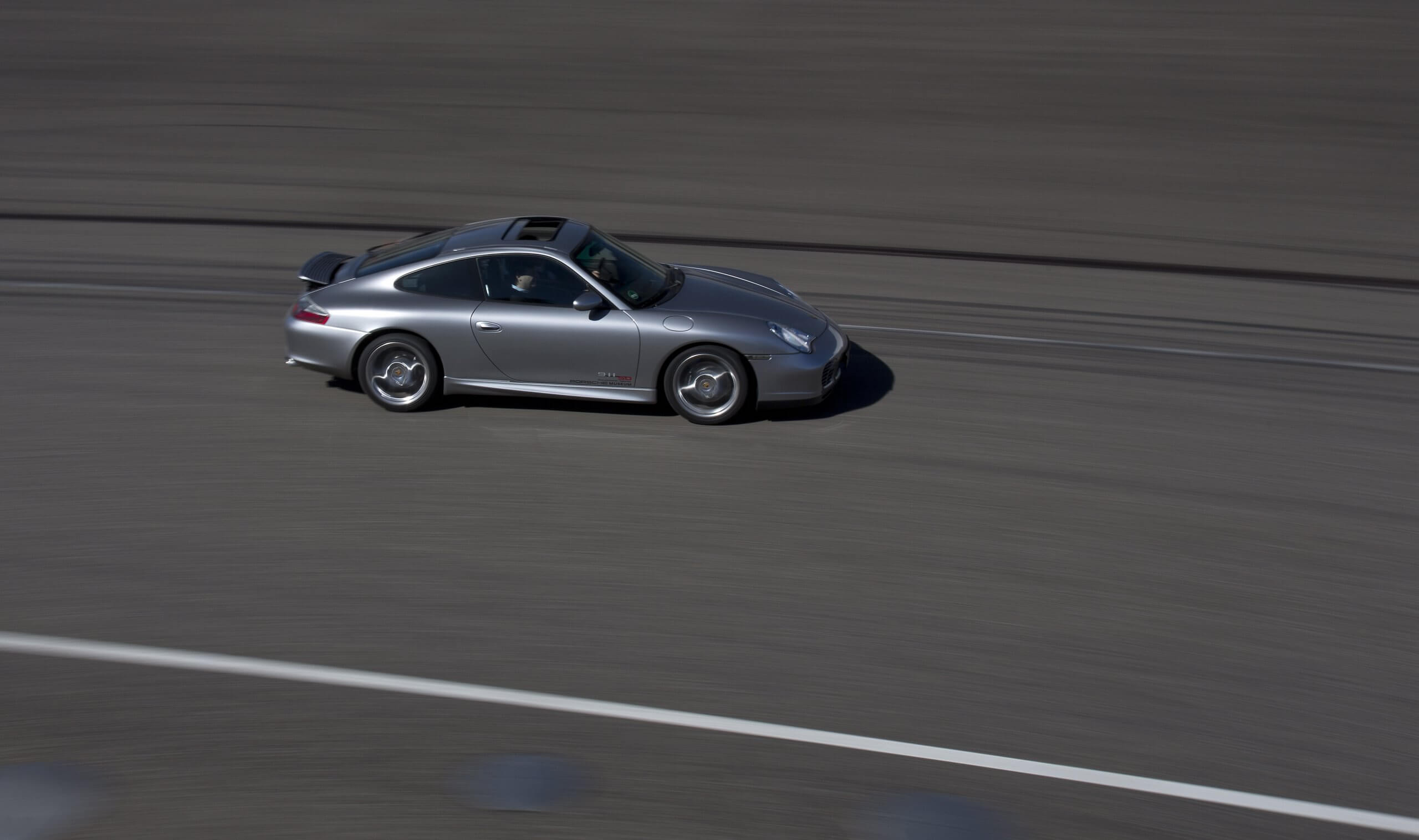Porsche 996 - Drivers Hall